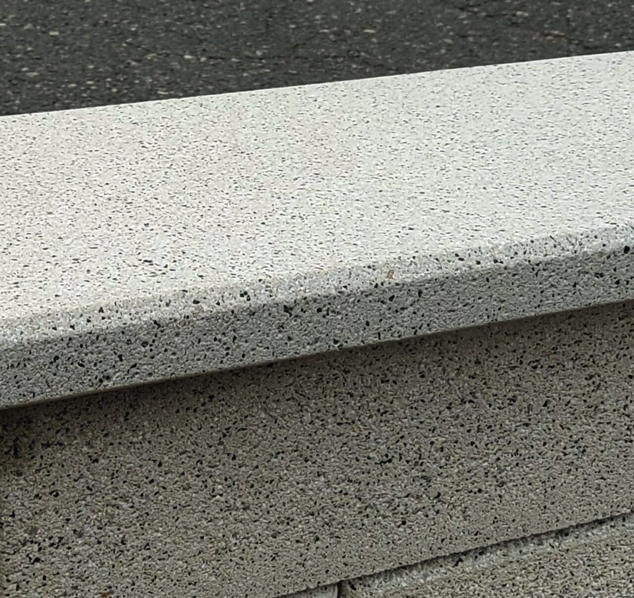 Mauerabdeckplatten | Produkte aus Beton